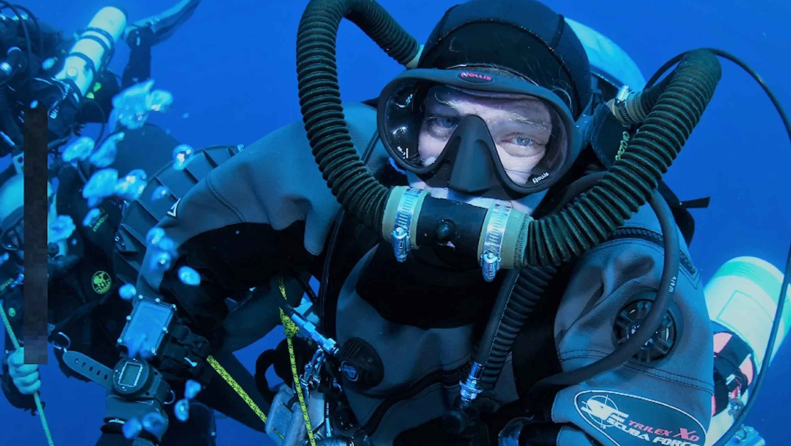 Vivrà 100 giorni sott'acqua: lo strano esperimento di uno scienziato